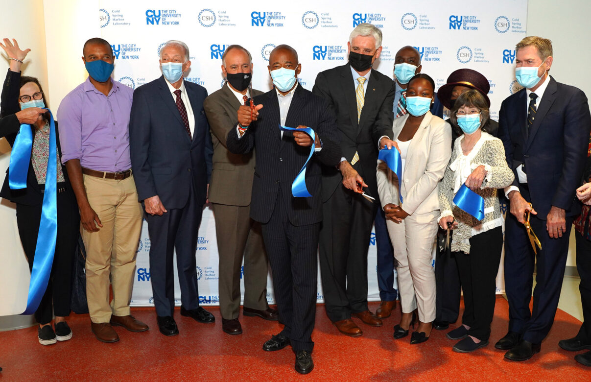 Flagship DNA Learning Center NYC opens for all New Yorkers | Cold ...